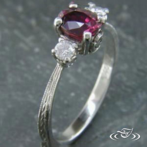 3-Stone Reverse Taper Mounting