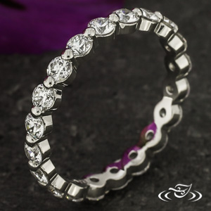 Shared Prong Set (Bubble) Diamond Band