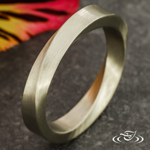 Customize engagement and wedding ring