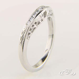 Antique Style Shadow Band With Intricate Details