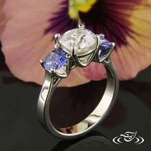 Classic 3-Stone 4-Prong Mounting